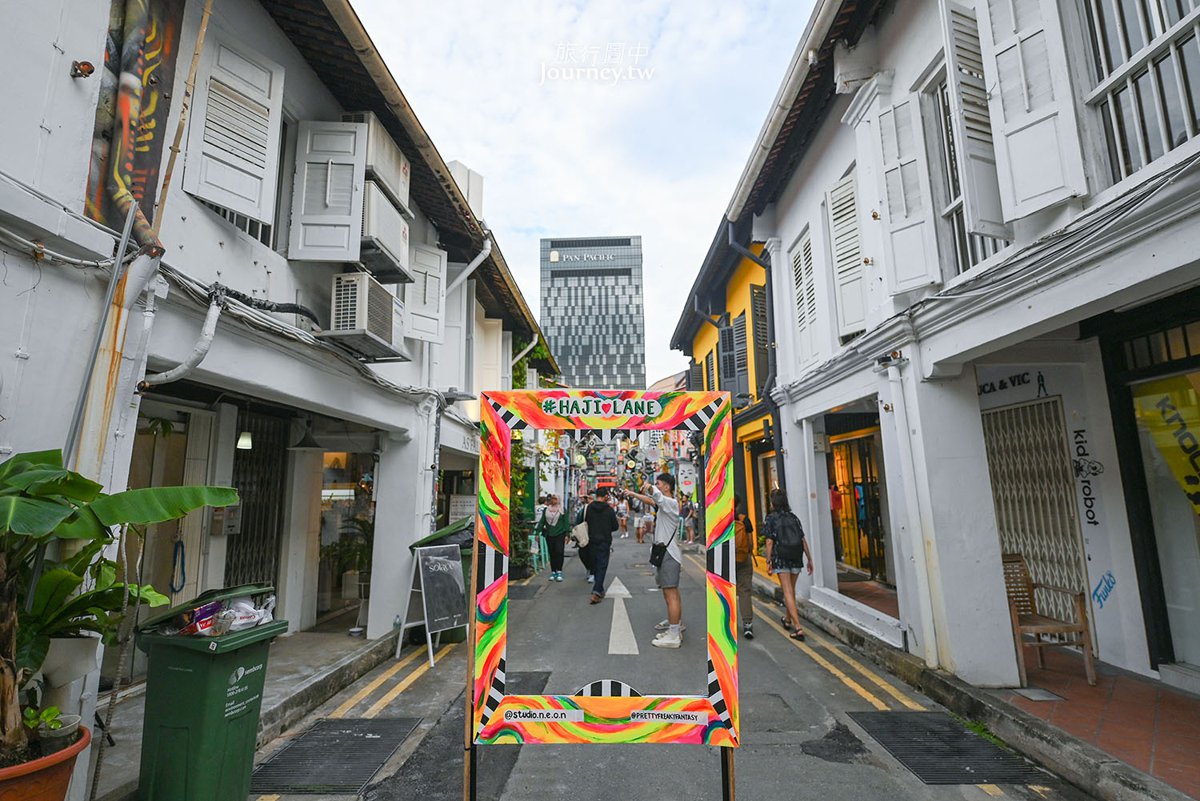 新加坡景點｜哈芝巷 Haji Lane・咖啡廳、酒吧、異國餐館濃縮成的彩色街道 - 許傑,旅行圖中